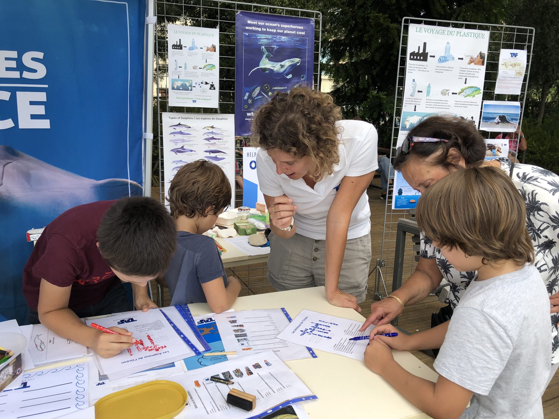 Educational Stands – TAF – The Animal Fund